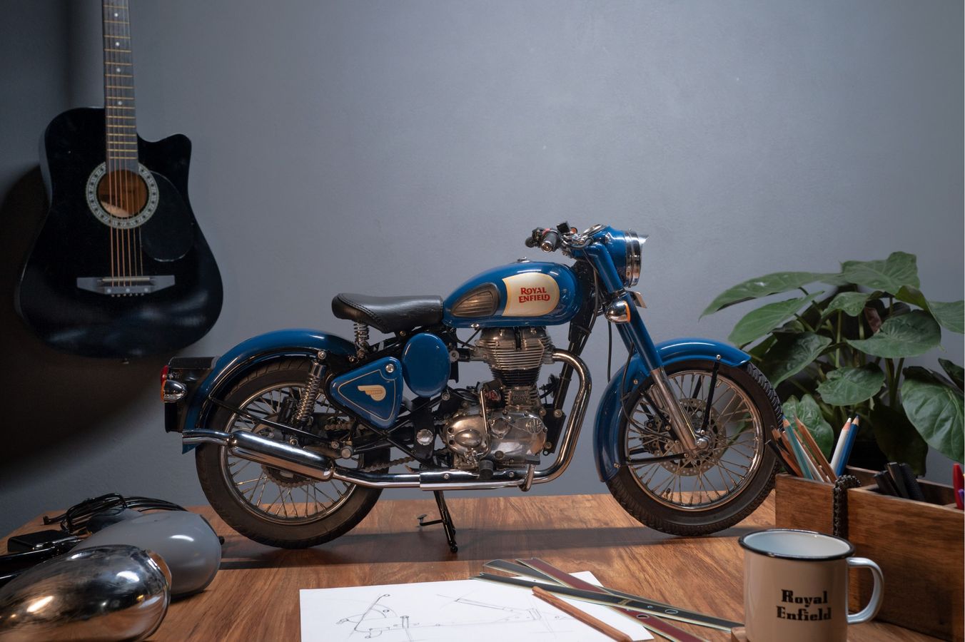 RE Classic 500 Scale Model by Peter Pokorny - Flipsnack